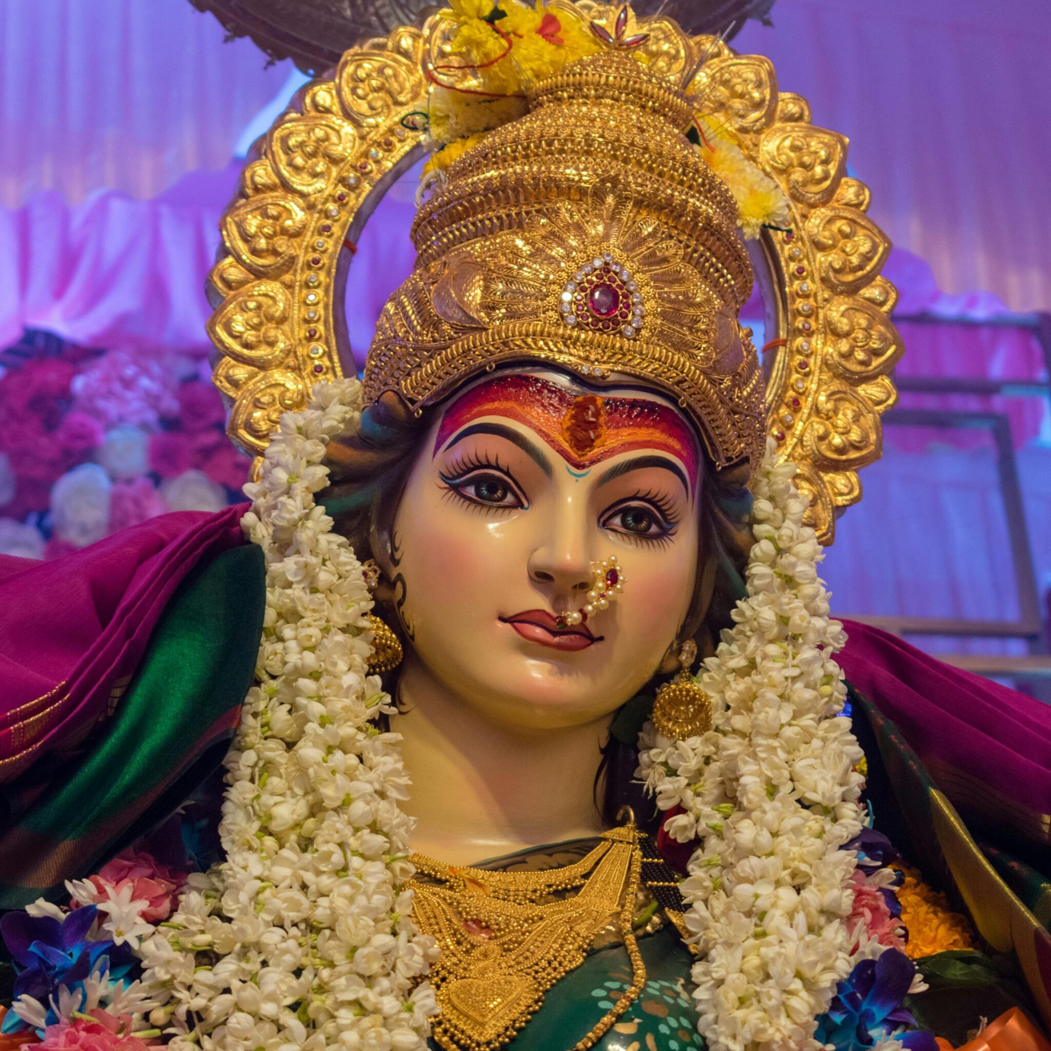 Parvati Mata Ki Aarti - आरती: माँ पारवती की - DharmGhar